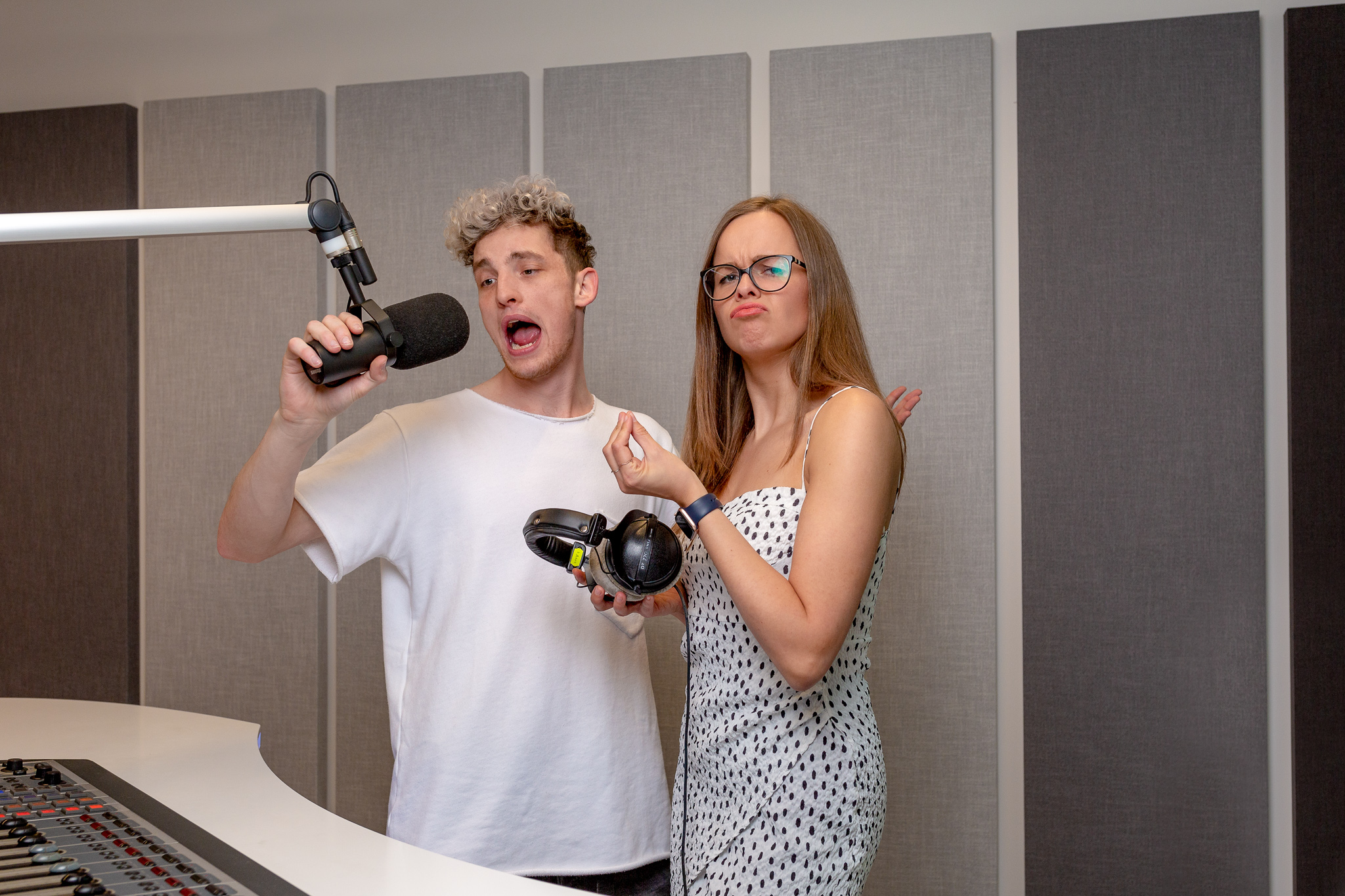 Fajn rádio mění ranní i odpolední show. Matějovský si dal pauzu a tým ...